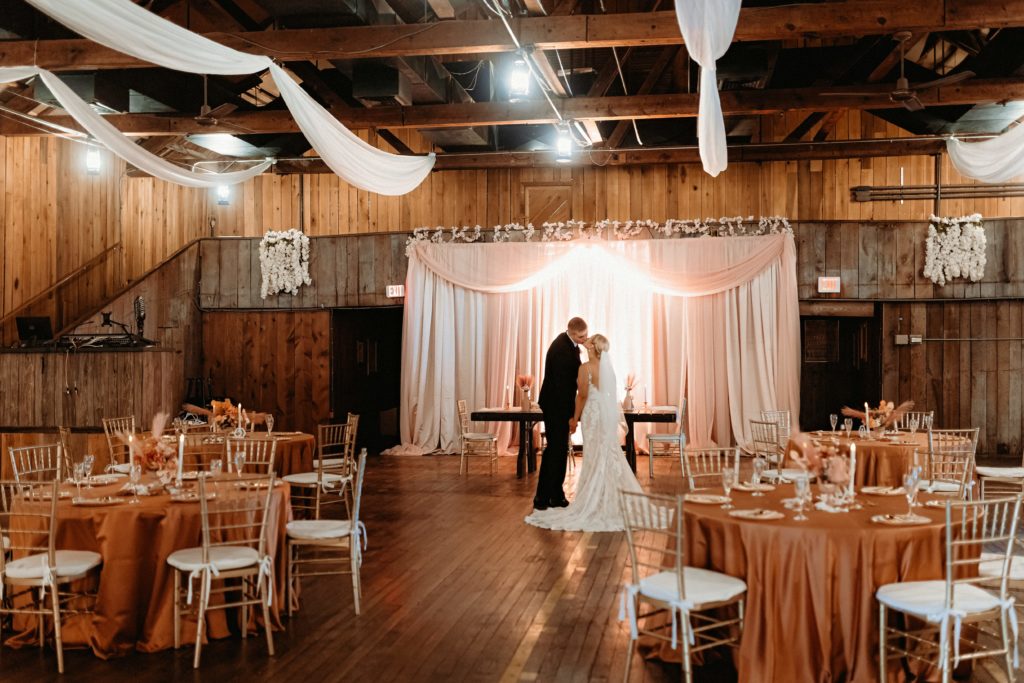 Weddings | Renfro Valley Entertainment Center